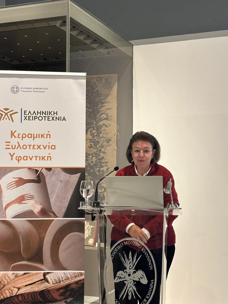 Λίνα Μενδώνη από τα Ιωάννινα: «Η χειροτεχνία είναι επάγγελμα ...
