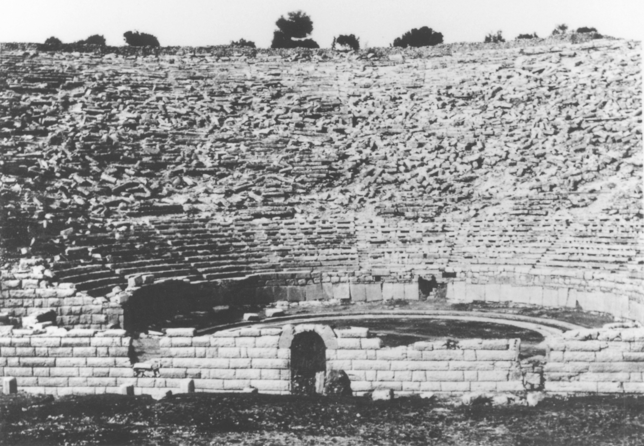 Συντήρηση, αποκατάσταση, ανάδειξη του θεάτρου και των άλλων μνημείων ...